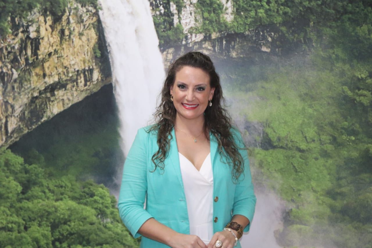 Carla Reis assumirá Secretaria de Turismo | Portal da Folha