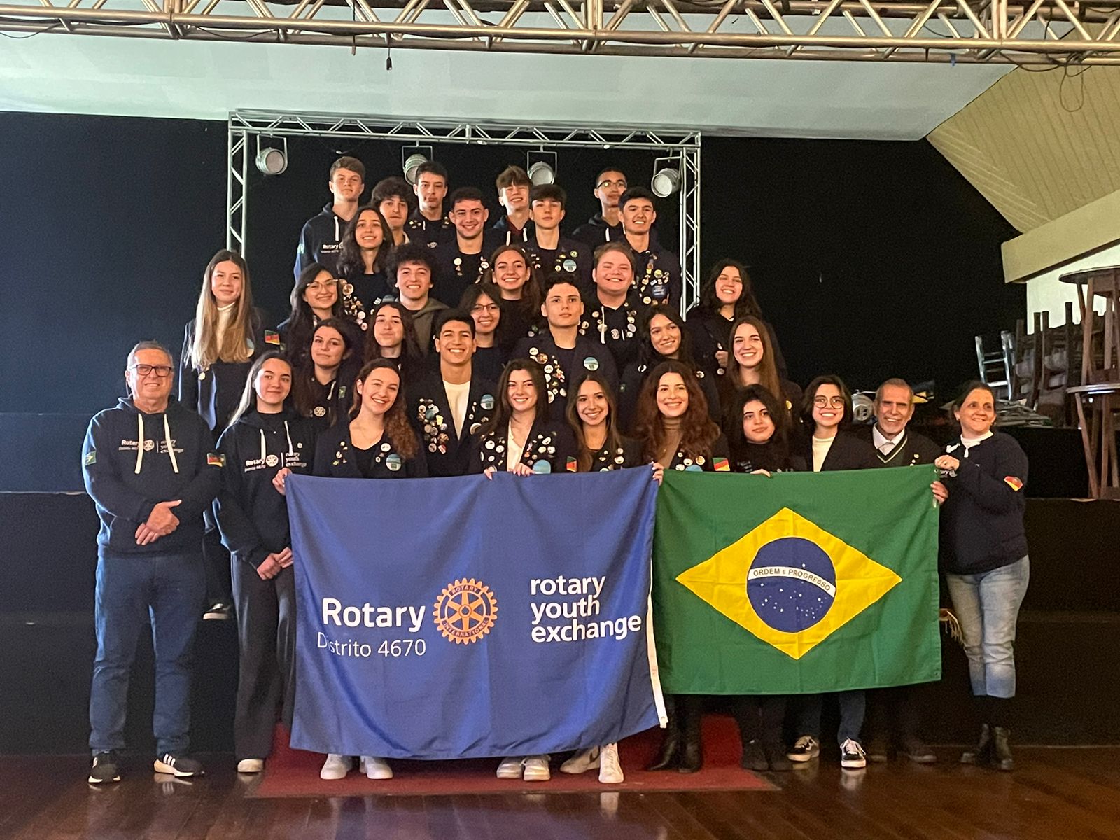 Intercambistas do Rotary International se despedem de Canela | Portal da Folha