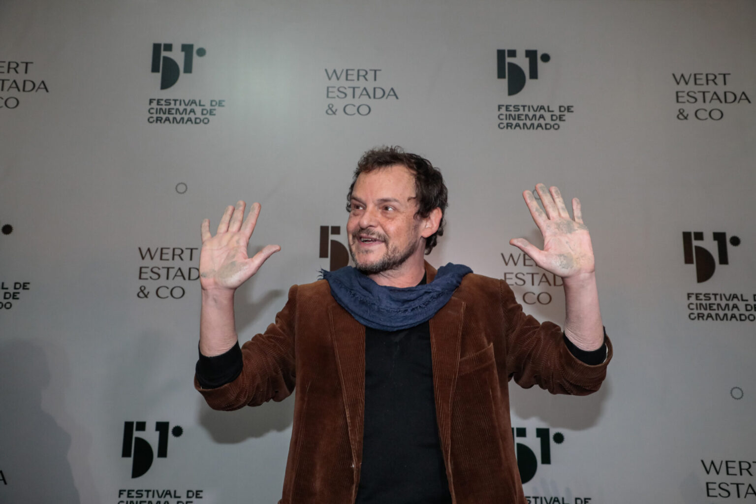 Matheus Nachtergaele recebe o Troféu Oscarito neste sábado no 52º ...